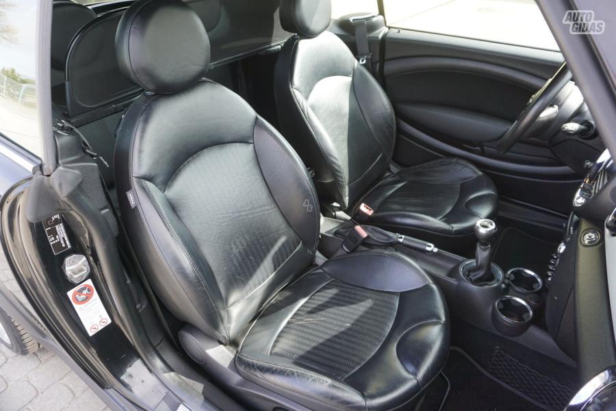 Melns MINI One 2011 Kvietiniai, ar dzinēja tilpumu 1.60 L un nobraukumu 181 tūkst. km par 3700 €, foto 19 vietnē AUTOMOTO.COM.LV