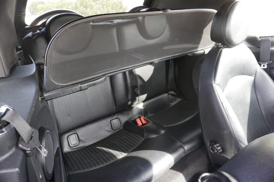 Melns MINI One 2011 Kvietiniai, ar dzinēja tilpumu 1.60 L un nobraukumu 181 tūkst. km par 3700 €, foto 24 vietnē AUTOMOTO.COM.LV
