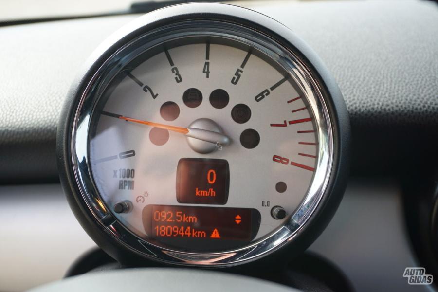 Melns MINI One 2011 Kvietiniai, ar dzinēja tilpumu 1.60 L un nobraukumu 181 tūkst. km par 3700 €, foto 27 vietnē AUTOMOTO.COM.LV