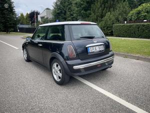 Melns MINI One 2005 Viļņa, ar dzinēja tilpumu 1.40 L un nobraukumu 292 tūkst. km par 1500 €, foto 5 vietnē AUTOMOTO.COM.LV