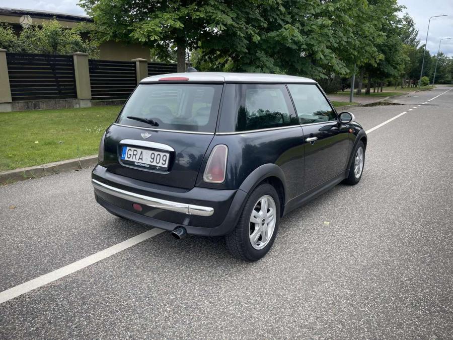 Melns MINI One 2005 Viļņa, ar dzinēja tilpumu 1.40 L un nobraukumu 292 tūkst. km par 1500 €, foto 6 vietnē AUTOMOTO.COM.LV