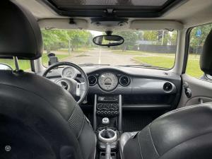 Melns MINI One 2005 Viļņa, ar dzinēja tilpumu 1.40 L un nobraukumu 292 tūkst. km par 1500 €, foto 7 vietnē AUTOMOTO.COM.LV
