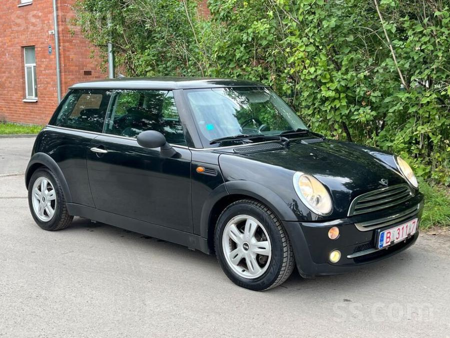 Black MINI One 2005 in Riga, with an engine capacity of 1.60 L and mileage of 0 thousand km for 1999 €, photo 8 on AUTOMOTO.COM.LV