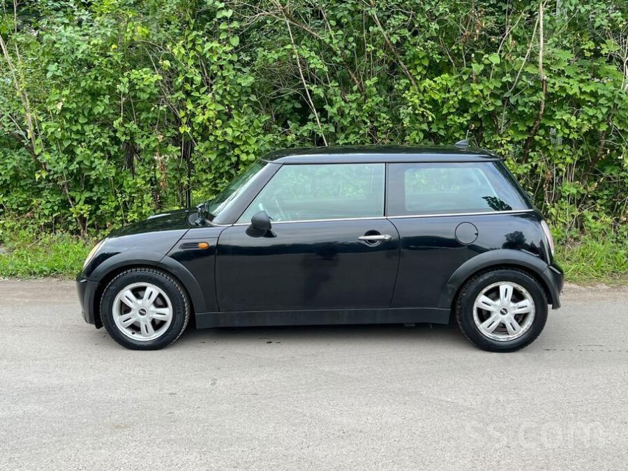 Melns MINI One 2005 Rīga, ar dzinēja tilpumu 1.60 L un nobraukumu 0 tūkst. km par 1999 €, foto 3 vietnē AUTOMOTO.COM.LV