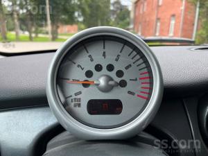 Melns MINI One 2005 Rīga, ar dzinēja tilpumu 1.60 L un nobraukumu 0 tūkst. km par 1999 €, foto 14 vietnē AUTOMOTO.COM.LV