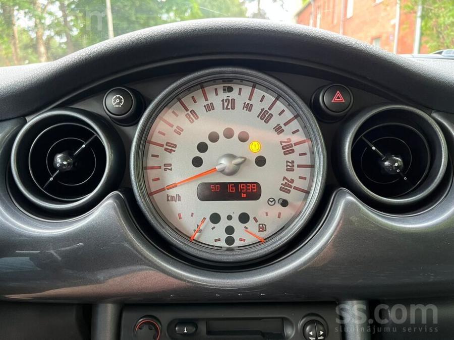 Melns MINI One 2005 Rīga, ar dzinēja tilpumu 1.60 L un nobraukumu 0 tūkst. km par 1999 €, foto 16 vietnē AUTOMOTO.COM.LV