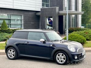 Black MINI One 2013 in Riga, with an engine capacity of 1.60 L and mileage of 252 thousand km for 3790 €, photo 10 on AUTOMOTO.COM.LV