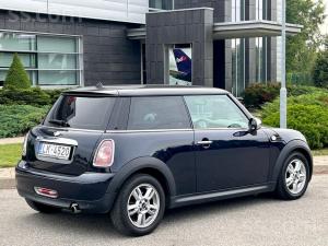 Black MINI One 2013 in Riga, with an engine capacity of 1.60 L and mileage of 252 thousand km for 3790 €, photo 12 on AUTOMOTO.COM.LV