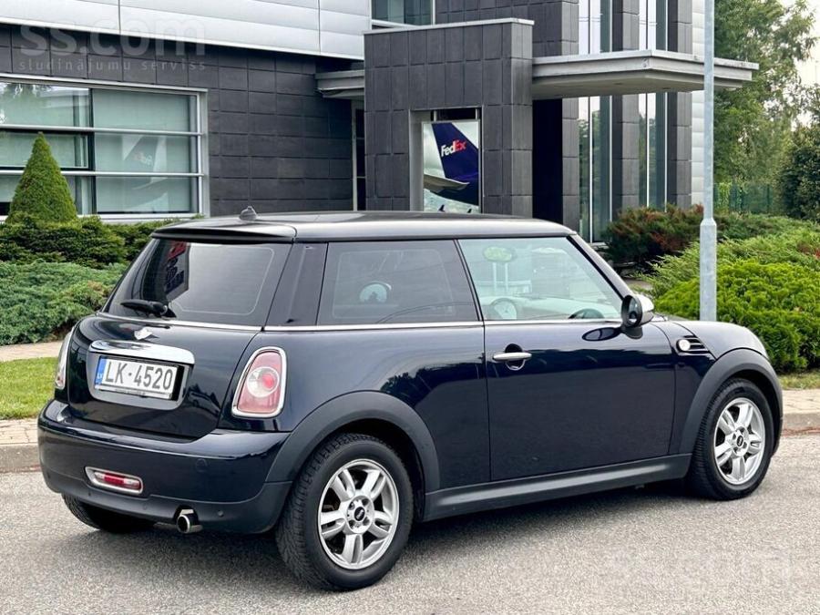 Black MINI One 2013 in Riga, with an engine capacity of 1.60 L and mileage of 252 thousand km for 3790 €, photo 12 on AUTOMOTO.COM.LV