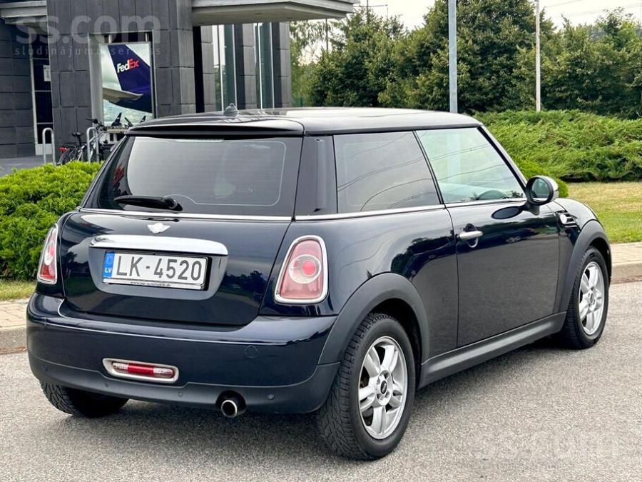 Black MINI One 2013 in Riga, with an engine capacity of 1.60 L and mileage of 252 thousand km for 3790 €, photo 13 on AUTOMOTO.COM.LV