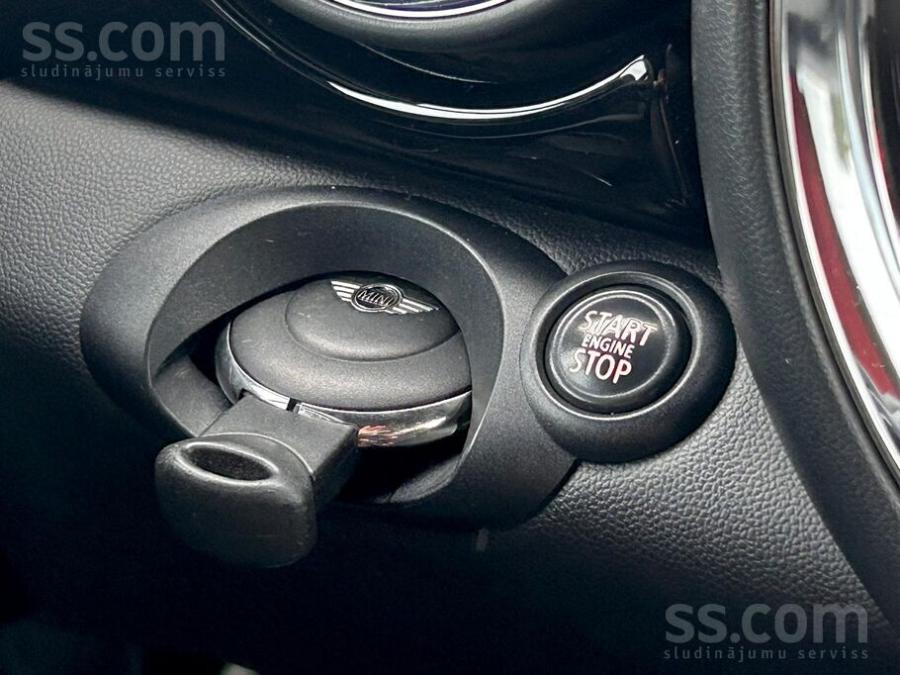 Black MINI One 2013 in Riga, with an engine capacity of 1.60 L and mileage of 252 thousand km for 3790 €, photo 21 on AUTOMOTO.COM.LV