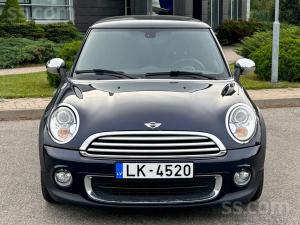 Black MINI One 2013 in Riga, with an engine capacity of 1.60 L and mileage of 252 thousand km for 3790 €, photo 22 on AUTOMOTO.COM.LV