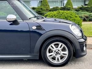 Black MINI One 2013 in Riga, with an engine capacity of 1.60 L and mileage of 252 thousand km for 3790 €, photo 24 on AUTOMOTO.COM.LV