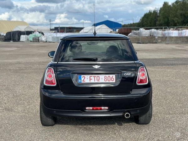 Мини Ван 2013 в Каунас на AUTOMOTO.COM.LV Черный Мини Ван 2013 в Каунас, объемом двигателя 1.60 л и пробегом 124 тыс. км за 3450 €, фото 5 на AUTOMOTO.COM.LV