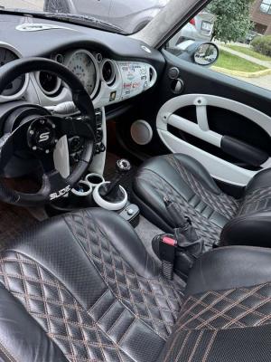 Melns MINI One 2002 Viļņa, ar dzinēja tilpumu 1.60 L un nobraukumu 261 tūkst. km par 1600 €, foto 5 vietnē AUTOMOTO.COM.LV