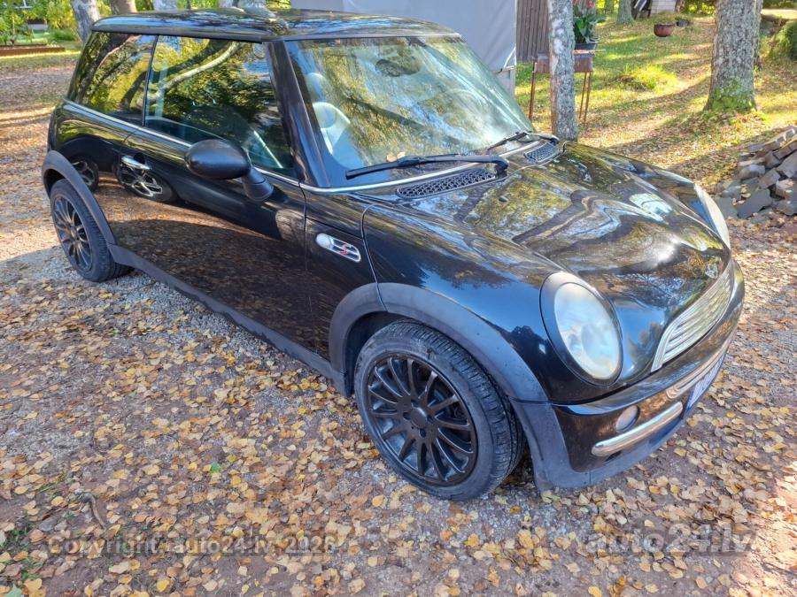 Black MINI One 2002 in Tallinn, with an engine capacity of 1.60 L and mileage of 222 thousand km for 1690 €, photo 1 on AUTOMOTO.COM.LV