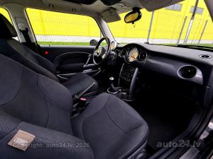 Melns MINI One 2004 Tartu, ar dzinēja tilpumu 1.60 L un nobraukumu 230 tūkst. km par 1250 €, foto 6 vietnē AUTOMOTO.COM.LV