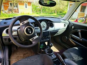 Black MINI One 2005 in Tallinn, with an engine capacity of 1.60 L and mileage of 218 thousand km for 1290 €, photo 8 on AUTOMOTO.COM.LV