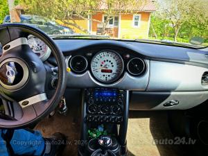 Black MINI One 2005 in Tallinn, with an engine capacity of 1.60 L and mileage of 218 thousand km for 1290 €, photo 9 on AUTOMOTO.COM.LV