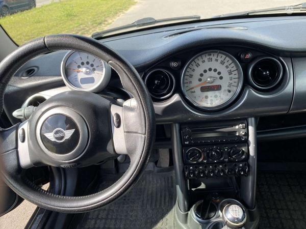 Black MINI One 2006 in Vilnius, with an engine capacity of 1.40 L and mileage of 250 thousand km for 1500 €, photo 6 on AUTOMOTO.COM.LV