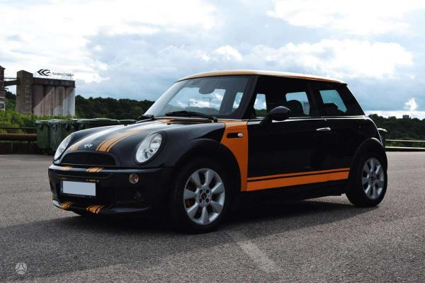 Black MINI One 2007 in Kaunas, with an engine capacity of 1.60 L and mileage of 238 thousand km for 1800 €, photo 7 on AUTOMOTO.COM.LV