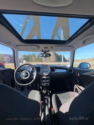 Melns MINI One 2009 Tallina, ar dzinēja tilpumu 1.40 L un nobraukumu 120 tūkst. km par 5000 €, foto 8 vietnē AUTOMOTO.COM.LV