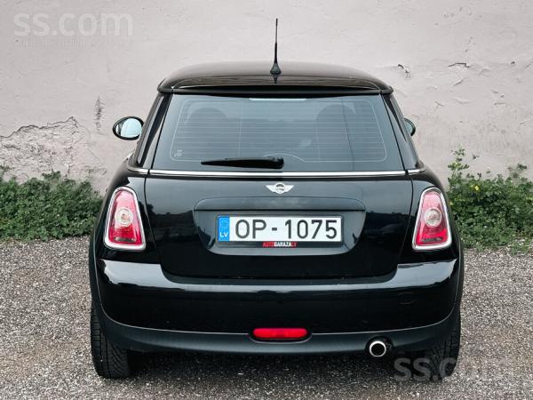 Melns MINI One 2009 Rīga, ar dzinēja tilpumu 1.40 L un nobraukumu 222 tūkst. km par 2590 €, foto 4 vietnē AUTOMOTO.COM.LV