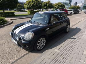 Black MINI One 2009 in Vilnius, with an engine capacity of 1.40 L and mileage of 193 thousand km for 3850 €, photo 4 on AUTOMOTO.COM.LV