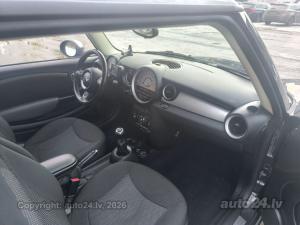 Black MINI One 2011 in Tallinn, with an engine capacity of 1.60 L and mileage of 188 thousand km for 7150 €, photo 19 on AUTOMOTO.COM.LV