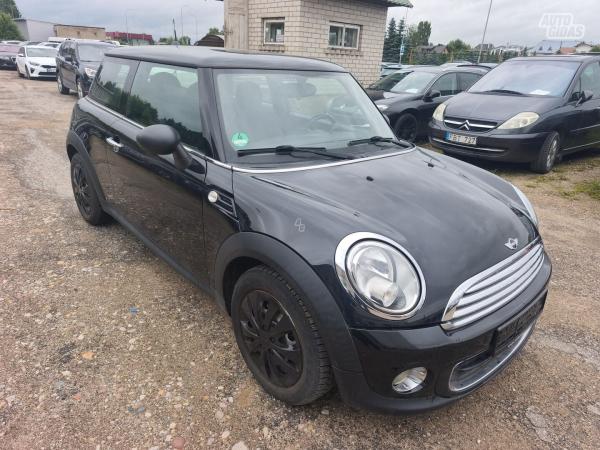 Melns MINI One 2011 Utena, ar dzinēja tilpumu 1.60 L un nobraukumu 92 tūkst. km par 3100 €, foto 8 vietnē AUTOMOTO.COM.LV