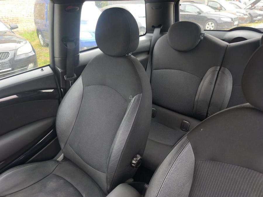 Melns MINI One 2011 Utena, ar dzinēja tilpumu 1.60 L un nobraukumu 92 tūkst. km par 3100 €, foto 14 vietnē AUTOMOTO.COM.LV