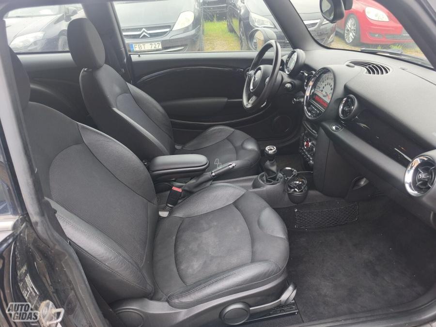 Melns MINI One 2011 Utena, ar dzinēja tilpumu 1.60 L un nobraukumu 92 tūkst. km par 3100 €, foto 15 vietnē AUTOMOTO.COM.LV