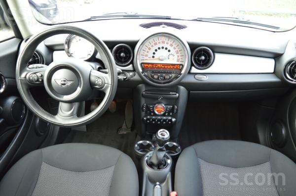 Black MINI One 2013 in Tukums, with an engine capacity of 1.60 L and mileage of 197 thousand km for 5595 €, photo 11 on AUTOMOTO.COM.LV