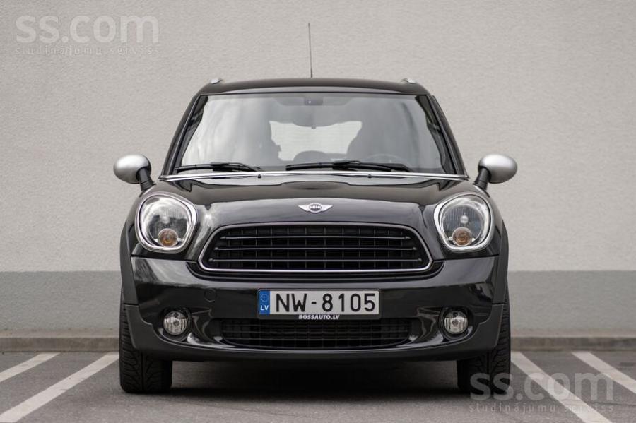 Black MINI One 2013 in Riga, with an engine capacity of 1.60 L and mileage of 209 thousand km for 5700 €, photo 3 on AUTOMOTO.COM.LV