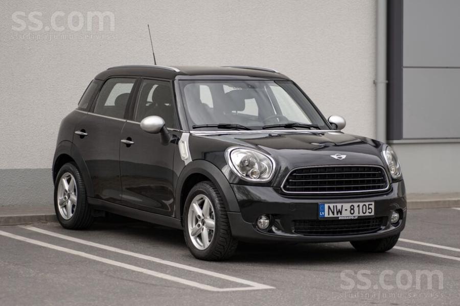 Black MINI One 2013 in Riga, with an engine capacity of 1.60 L and mileage of 209 thousand km for 5700 €, photo 4 on AUTOMOTO.COM.LV