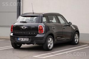 Black MINI One 2013 in Riga, with an engine capacity of 1.60 L and mileage of 209 thousand km for 5700 €, photo 5 on AUTOMOTO.COM.LV