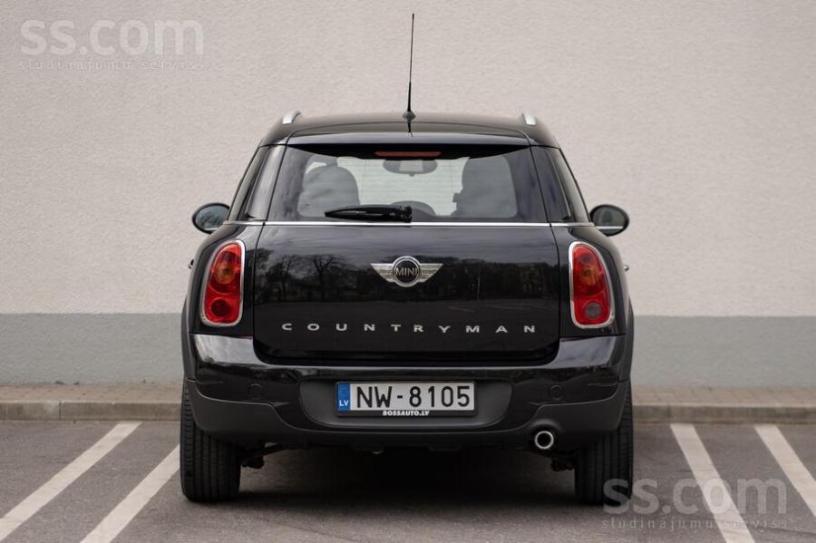 Black MINI One 2013 in Riga, with an engine capacity of 1.60 L and mileage of 209 thousand km for 5700 €, photo 6 on AUTOMOTO.COM.LV
