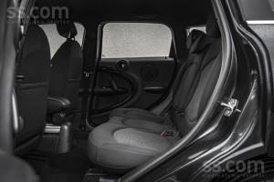 Black MINI One 2013 in Riga, with an engine capacity of 1.60 L and mileage of 209 thousand km for 5700 €, photo 11 on AUTOMOTO.COM.LV