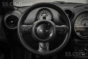 Black MINI One 2013 in Riga, with an engine capacity of 1.60 L and mileage of 209 thousand km for 5700 €, photo 16 on AUTOMOTO.COM.LV