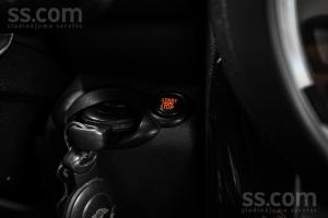 Black MINI One 2013 in Riga, with an engine capacity of 1.60 L and mileage of 209 thousand km for 5700 €, photo 19 on AUTOMOTO.COM.LV