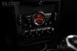 Black MINI One 2013 in Riga, with an engine capacity of 1.60 L and mileage of 209 thousand km for 5700 €, photo 21 on AUTOMOTO.COM.LV