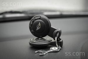 Black MINI One 2013 in Riga, with an engine capacity of 1.60 L and mileage of 209 thousand km for 5700 €, photo 24 on AUTOMOTO.COM.LV