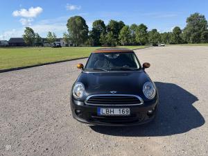 Black MINI One 2013 in Mazeikiai, with an engine capacity of 1.60 L and mileage of 167 thousand km for 3200 €, photo 3 on AUTOMOTO.COM.LV