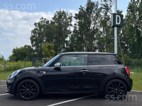 Black MINI One 2014 in Riga, with an engine capacity of 1.50 L and mileage of 155 thousand km for 4990 €, photo 4 on AUTOMOTO.COM.LV