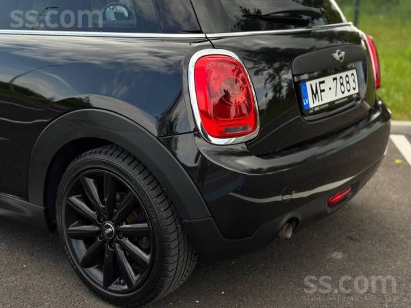 Black MINI One 2014 in Riga, with an engine capacity of 1.50 L and mileage of 155 thousand km for 4990 €, photo 6 on AUTOMOTO.COM.LV