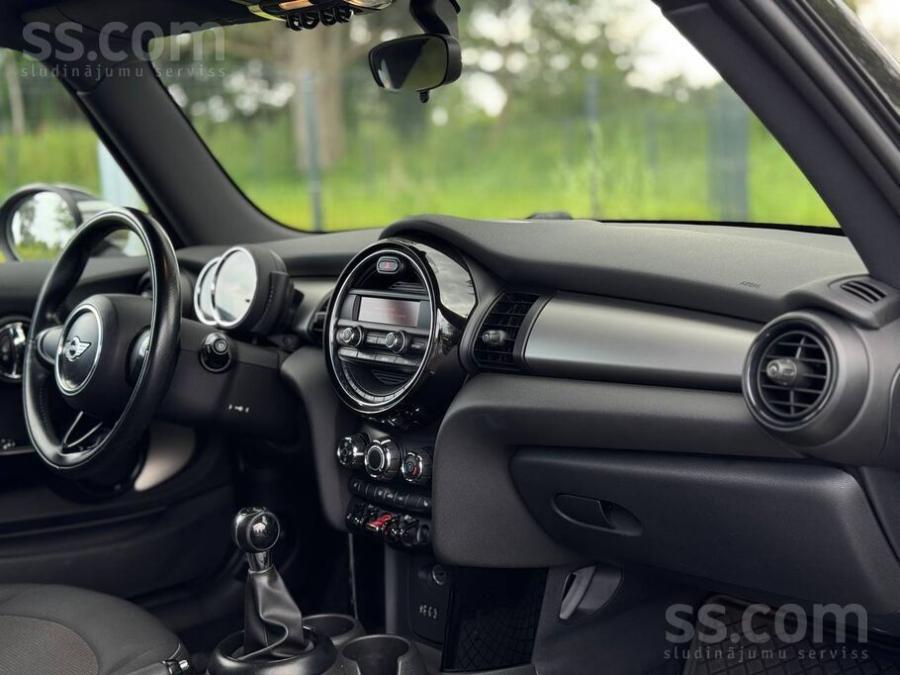 Melns MINI One 2014 Rīga, ar dzinēja tilpumu 1.50 L un nobraukumu 155 tūkst. km par 4990 €, foto 24 vietnē AUTOMOTO.COM.LV