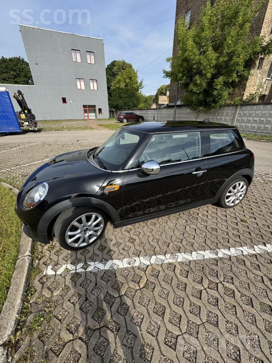 Melns MINI One 2015 Rīga, ar dzinēja tilpumu 1.50 L un nobraukumu 250 tūkst. km par 8500 €, foto 1 vietnē AUTOMOTO.COM.LV