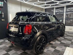 Melns MINI One 2019 Šauļi, ar dzinēja tilpumu 1.50 L un nobraukumu 49 tūkst. km par 10500 €, foto 4 vietnē AUTOMOTO.COM.LV