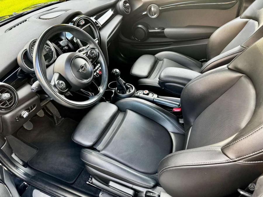 Melns MINI One 2019 Šauļi, ar dzinēja tilpumu 1.50 L un nobraukumu 49 tūkst. km par 10500 €, foto 14 vietnē AUTOMOTO.COM.LV