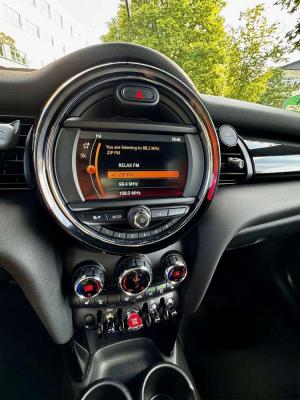 Melns MINI One 2019 Šauļi, ar dzinēja tilpumu 1.50 L un nobraukumu 49 tūkst. km par 10500 €, foto 16 vietnē AUTOMOTO.COM.LV